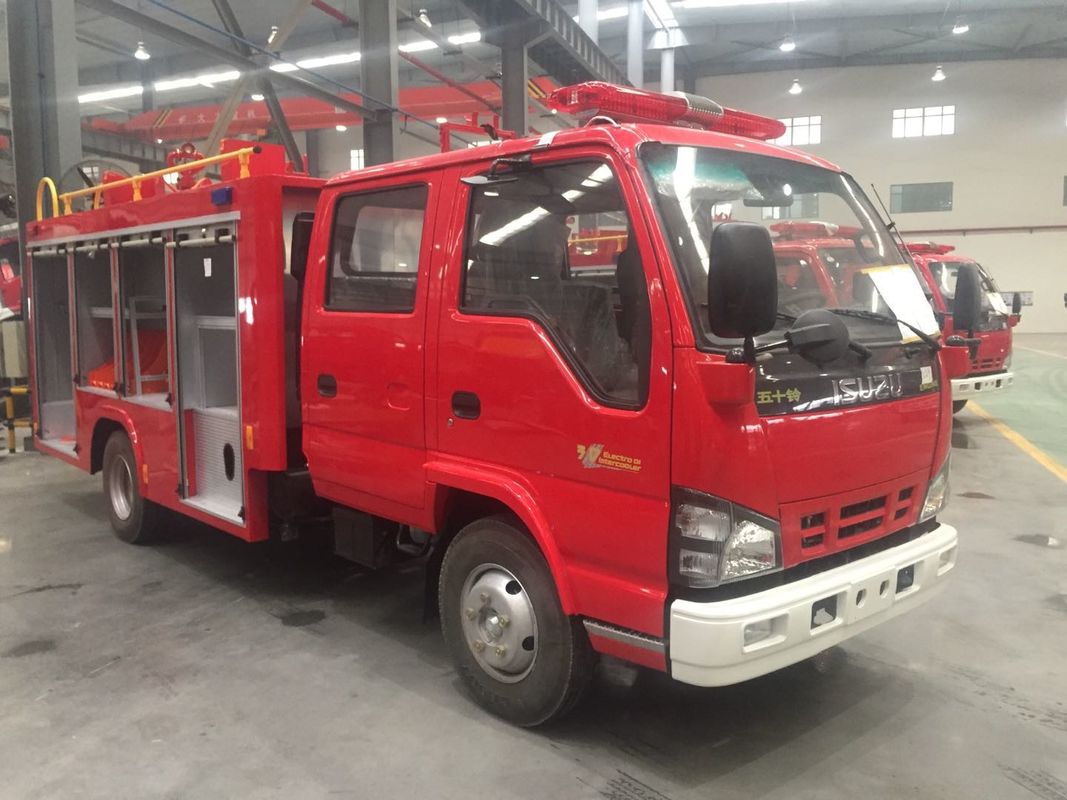 ISUZU 4x2 Small Forest Fire Truck Diesel Type With 2000L Water Tank